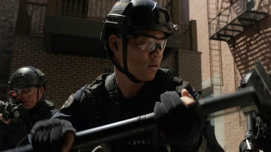 S.W.A.T. - 2.Sezon 4.Bölüm HD İzle